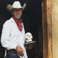 Jewelry Designer Douglas Magnus Looks Back on His Career - JCK